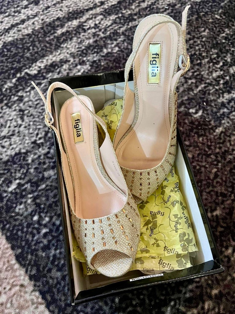 Figlia heels - Fig eve gold, Women's Fashion, Footwear, Heels on Carousell