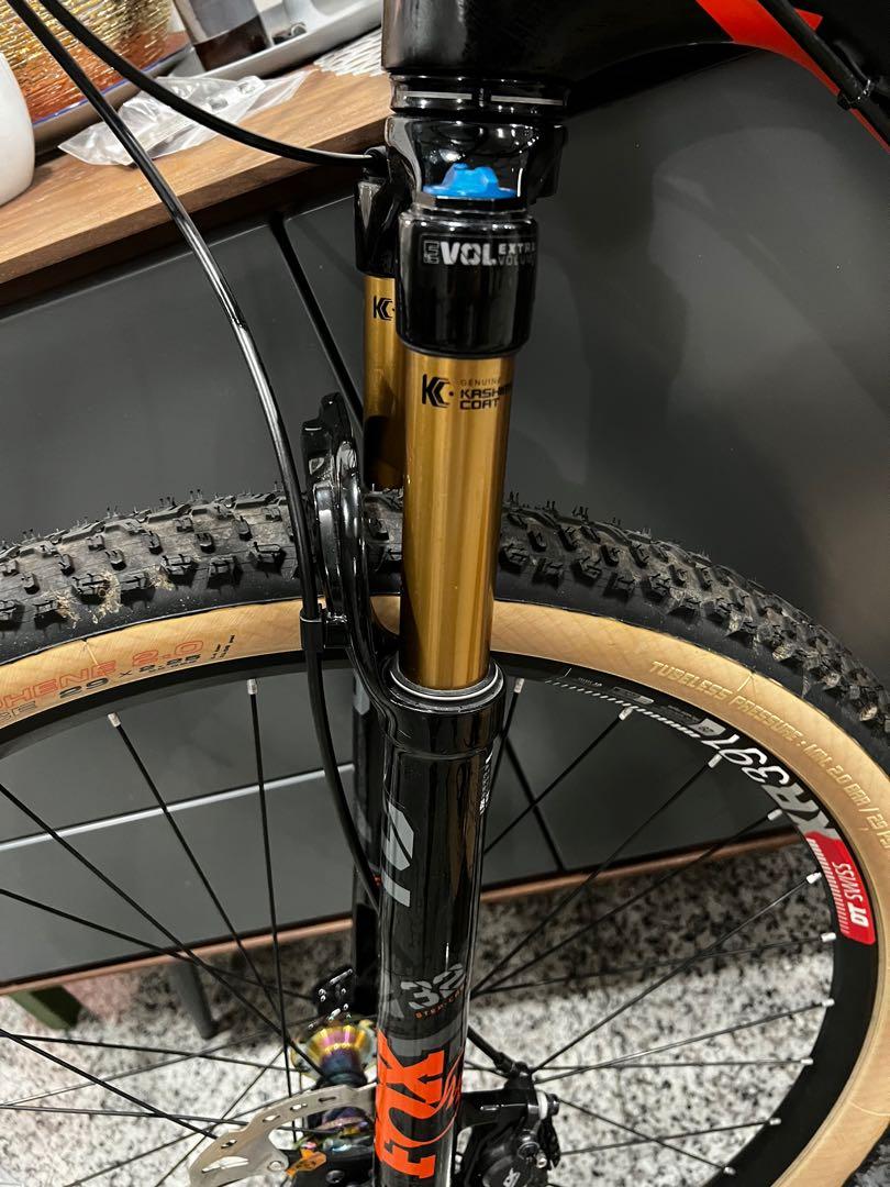 FOX 32 STEP CAST FACTORY FIT4 with remote, Sports Equipment, Bicycles ...