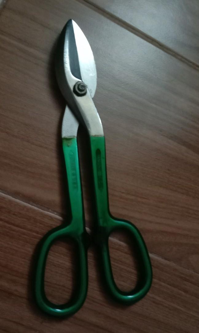 Gunting ng yero, Furniture & Home Living, Outdoor Furniture on Carousell