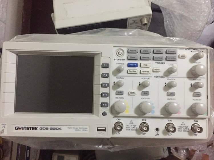 GW Instek GDS-2204, 4 Channel Digital Storage Oscilloscope, Commercial ...
