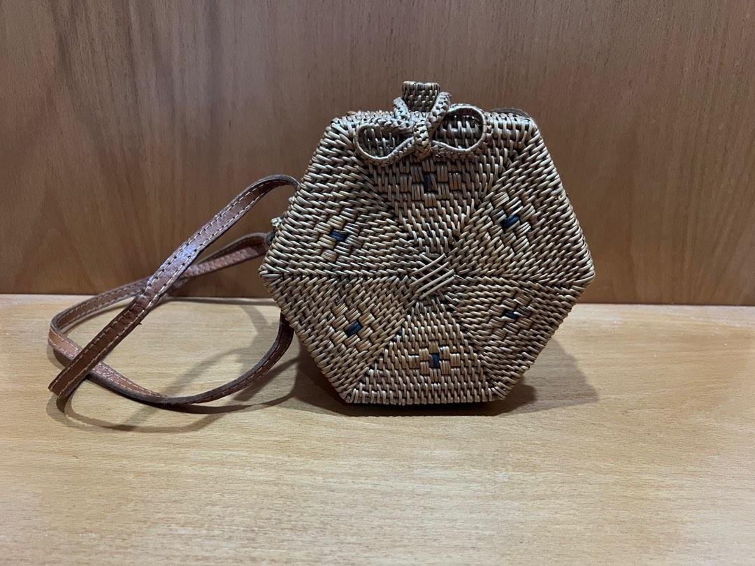 Unique Hexagonal Wicker/Rattan Bag, Women's Fashion, Bags & Wallets ...