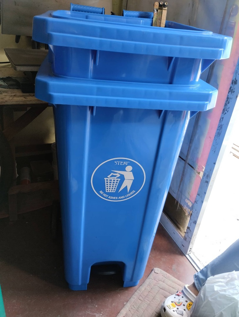 Industrial trash bin, Furniture & Home Living, Cleaning & Homecare ...