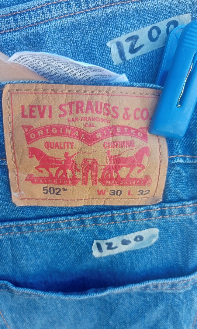 Levis, Lee, True religion and Burberry jeans, Men's Fashion, Bottoms, Jeans on Carousell