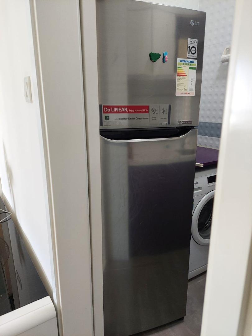 LG雪櫃 GN-C272SLCN 254L 上置式冷凍型 線性變頻壓縮機 雙門雪櫃, 家庭電器, 廚房電器, 雪櫃及冰櫃 - Carousell