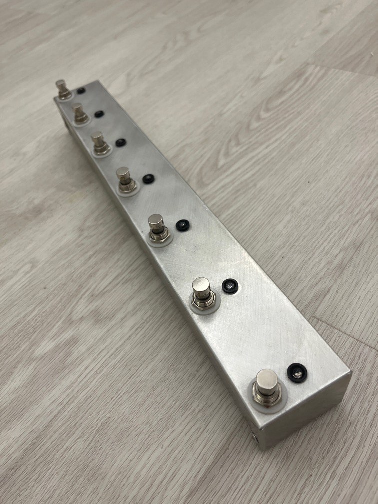 Loop-master Effects Loop Strip (7 Channel), Hobbies & Toys, Music ...