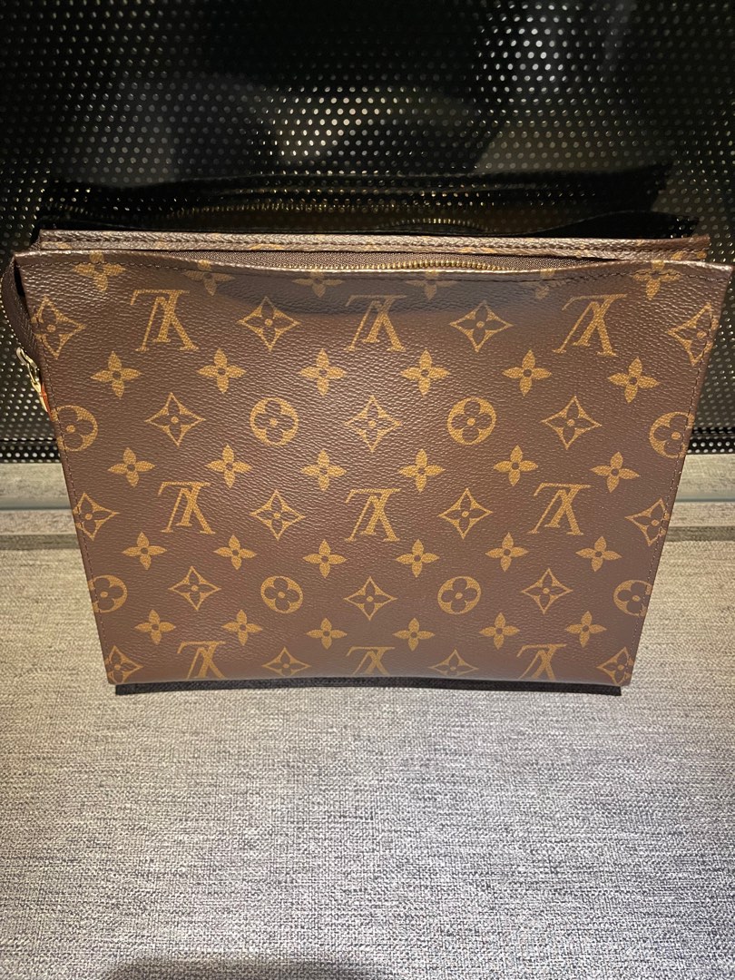 LV Toiletries Pouch 26, Women's Fashion, Bags & Wallets, Purses ...