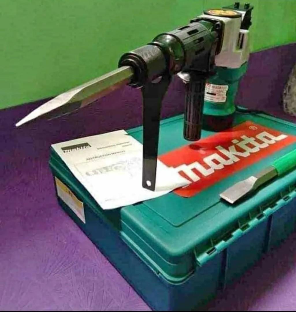 MAKITA CHIPPING GUN, Commercial & Industrial, Construction Tools ...