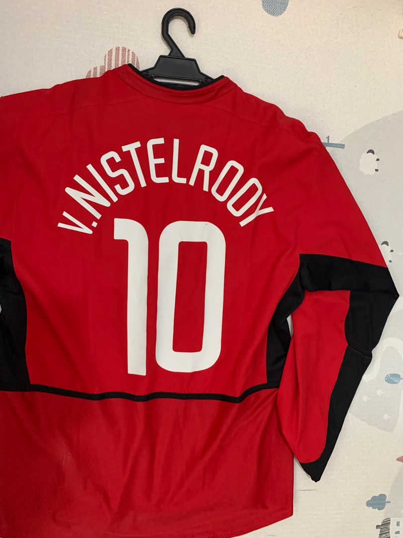 Manchester United 2002/2003 Home Kit, Men's Fashion, Activewear on ...