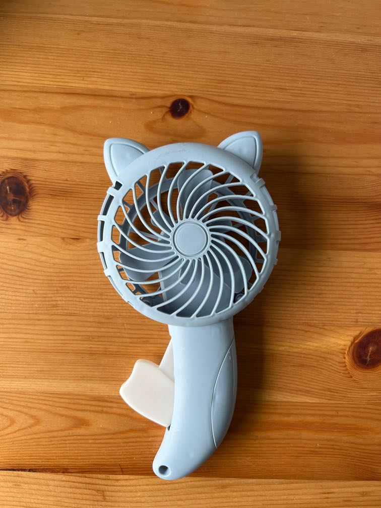 Manual fan, Furniture & Home Living, Lighting & Fans, Fans on Carousell
