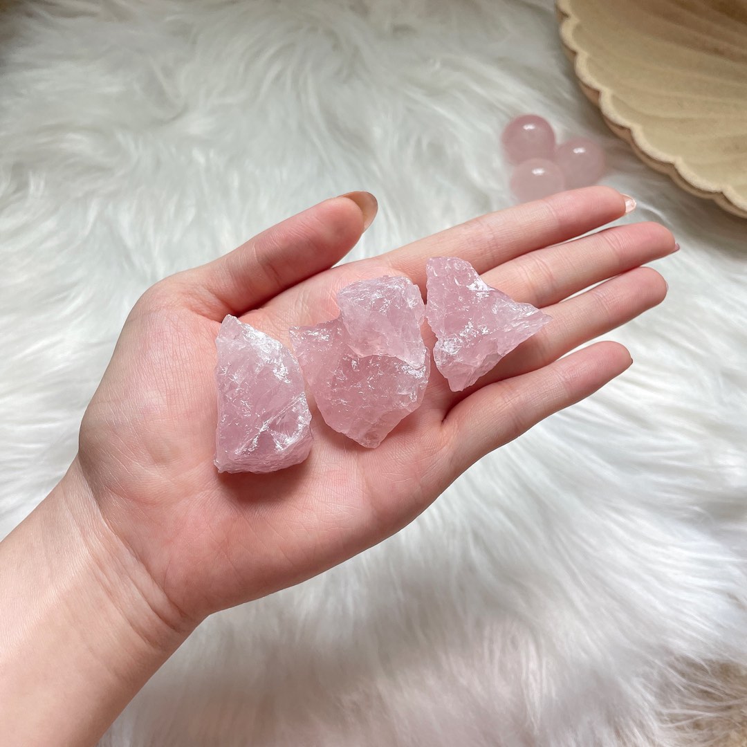 Natural Crystals Raw Chunks Assorted Stones, Women's Fashion, Jewelry ...
