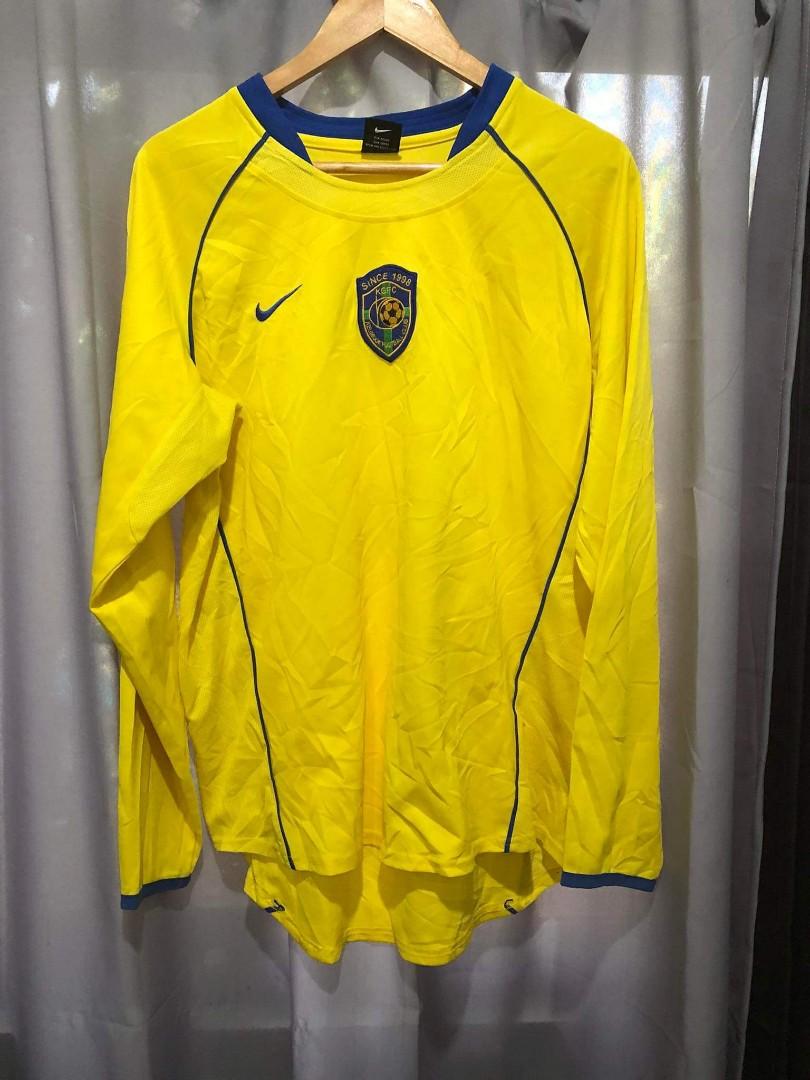 Nike Vintage Football Jersey, Men's Fashion, Activewear on Carousell