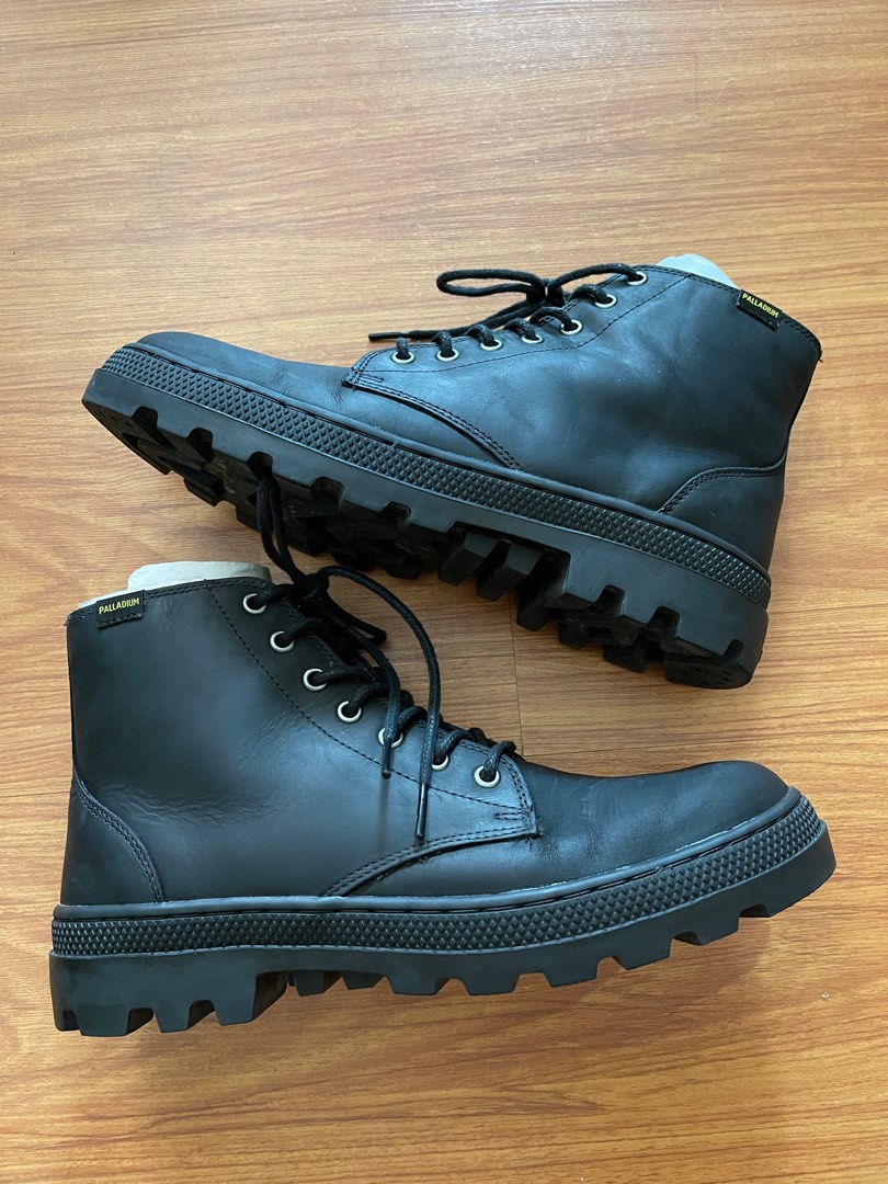 Palladium Boots (Original), Men's Fashion, Footwear, Boots on Carousell