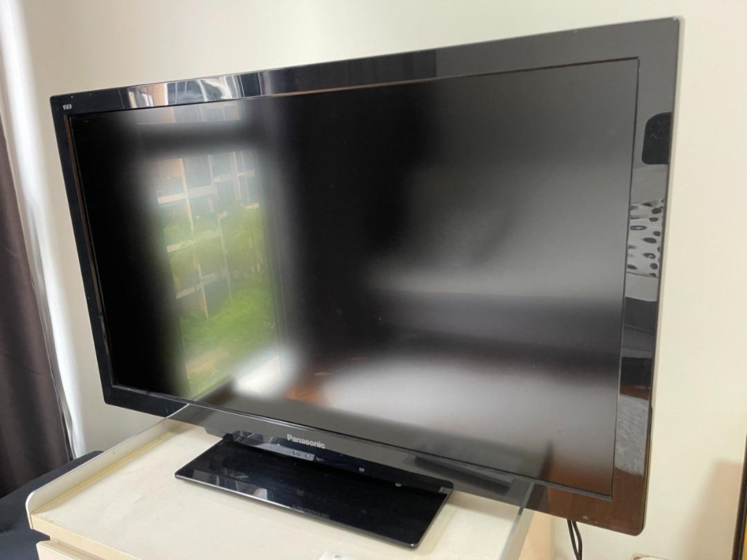 Panasonic Viera 32 Inch LCD Wide Viewing Angle TV, TV & Home Appliances ...