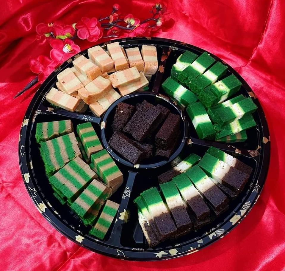 Pre order premium Kek lapis sarawak halal - for hari raya 22 april ...