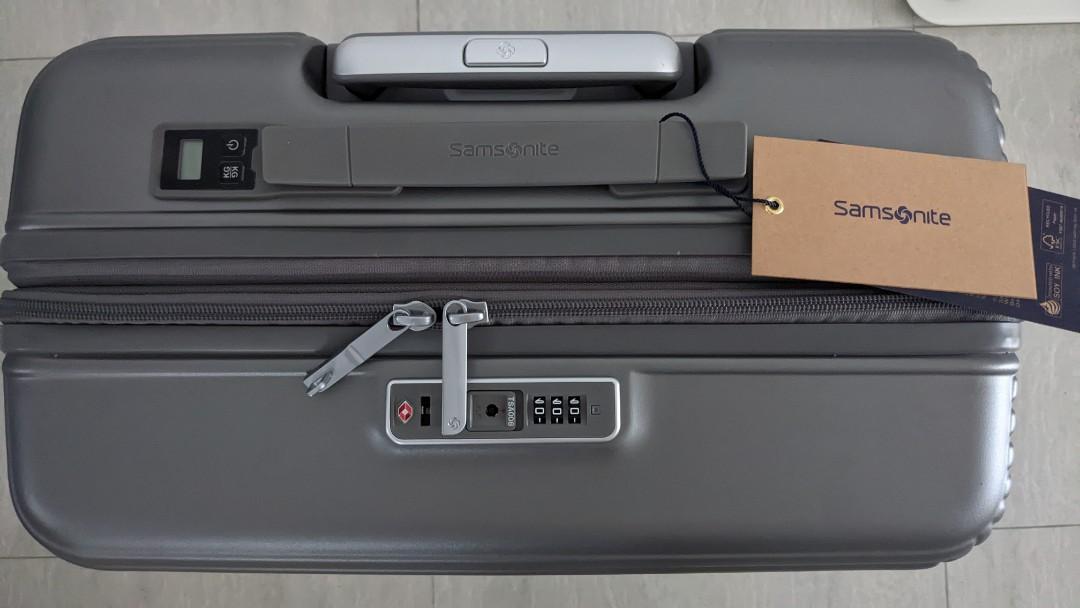 Samsonite Apinex Spinner 69cm with built-in scale, Hobbies & Toys ...