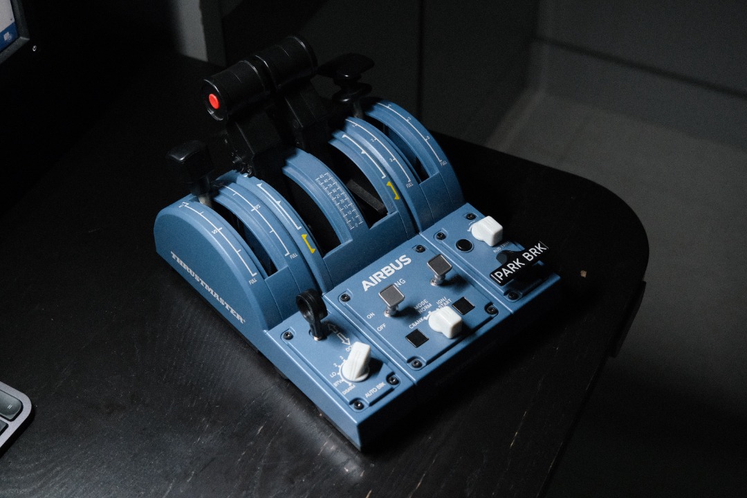 Thrustmaster TCA Quadrant Airbus Edition + Add-Ons, Video Gaming ...