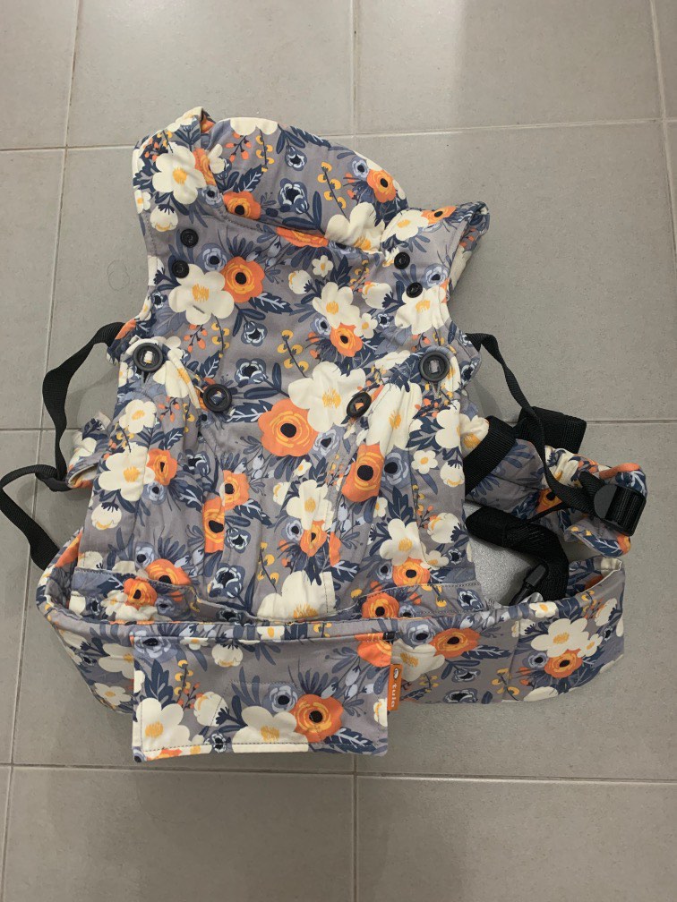 Tula explorer, Babies & Kids, Going Out, Carriers & Slings on Carousell