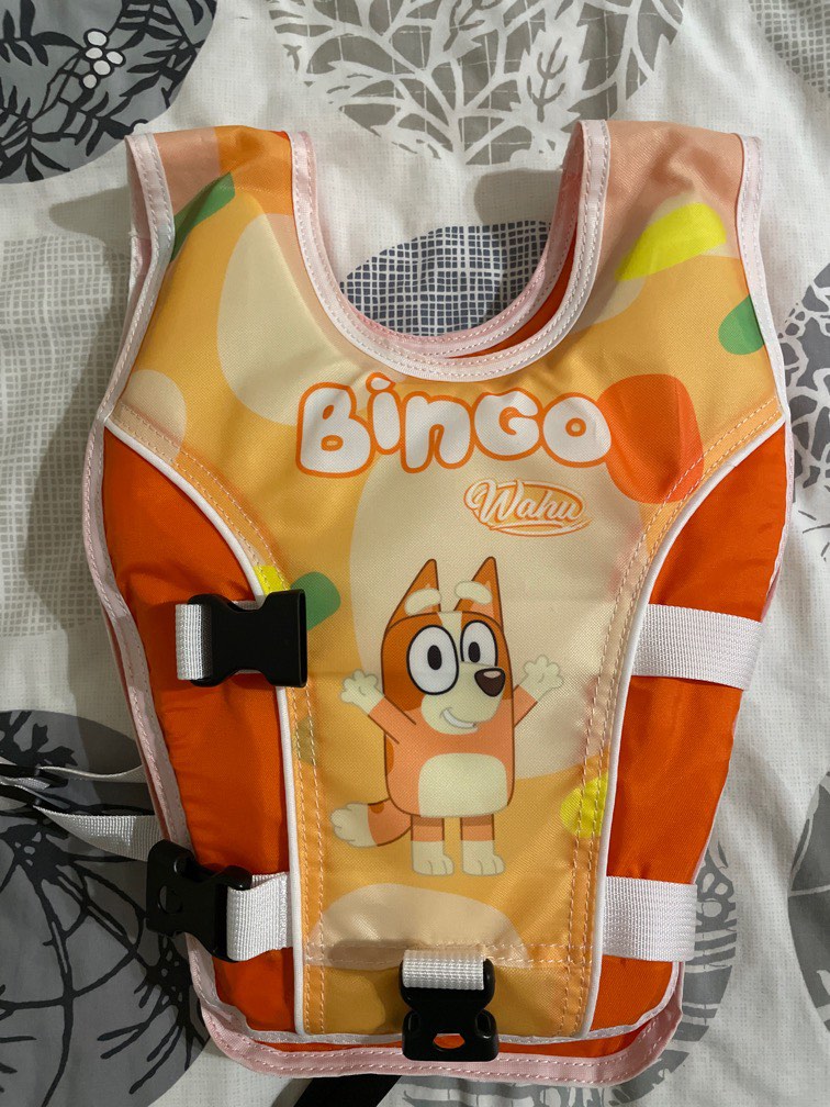 Wahu swim vest bluey bingo, Babies & Kids, Infant Playtime on Carousell
