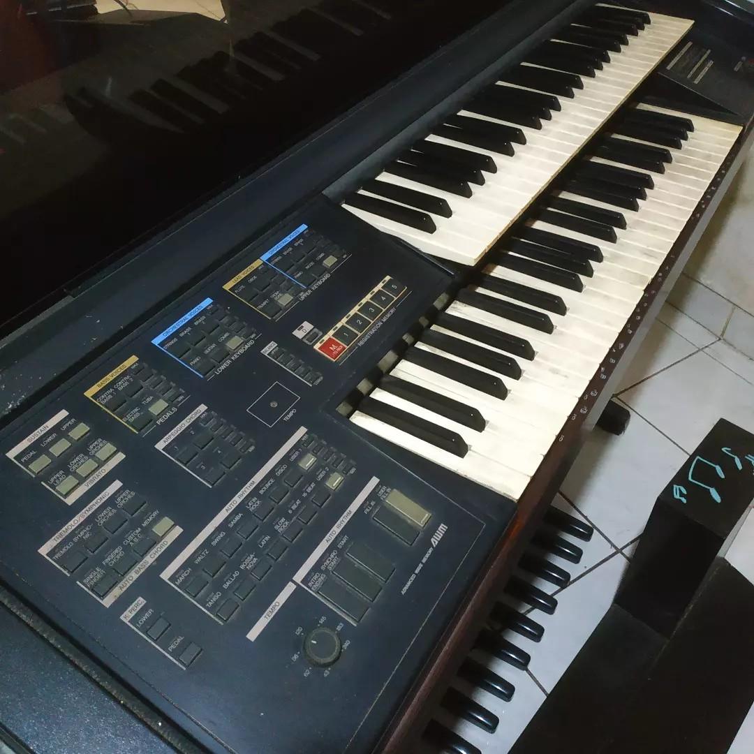 Yamaha Electone HE - 3F Piano Keyboard Alat Musik Dekorasi Pajangan ...