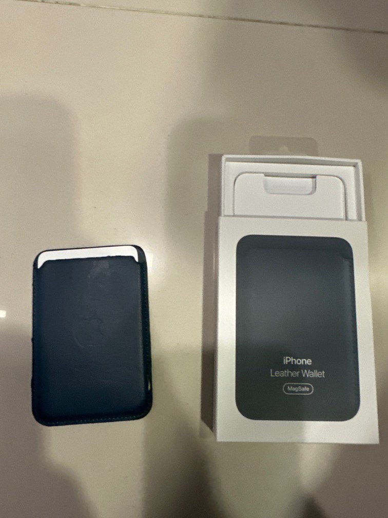 Apple MagSafe Wallet - Blue, Mobile Phones & Gadgets, Other Gadgets on ...