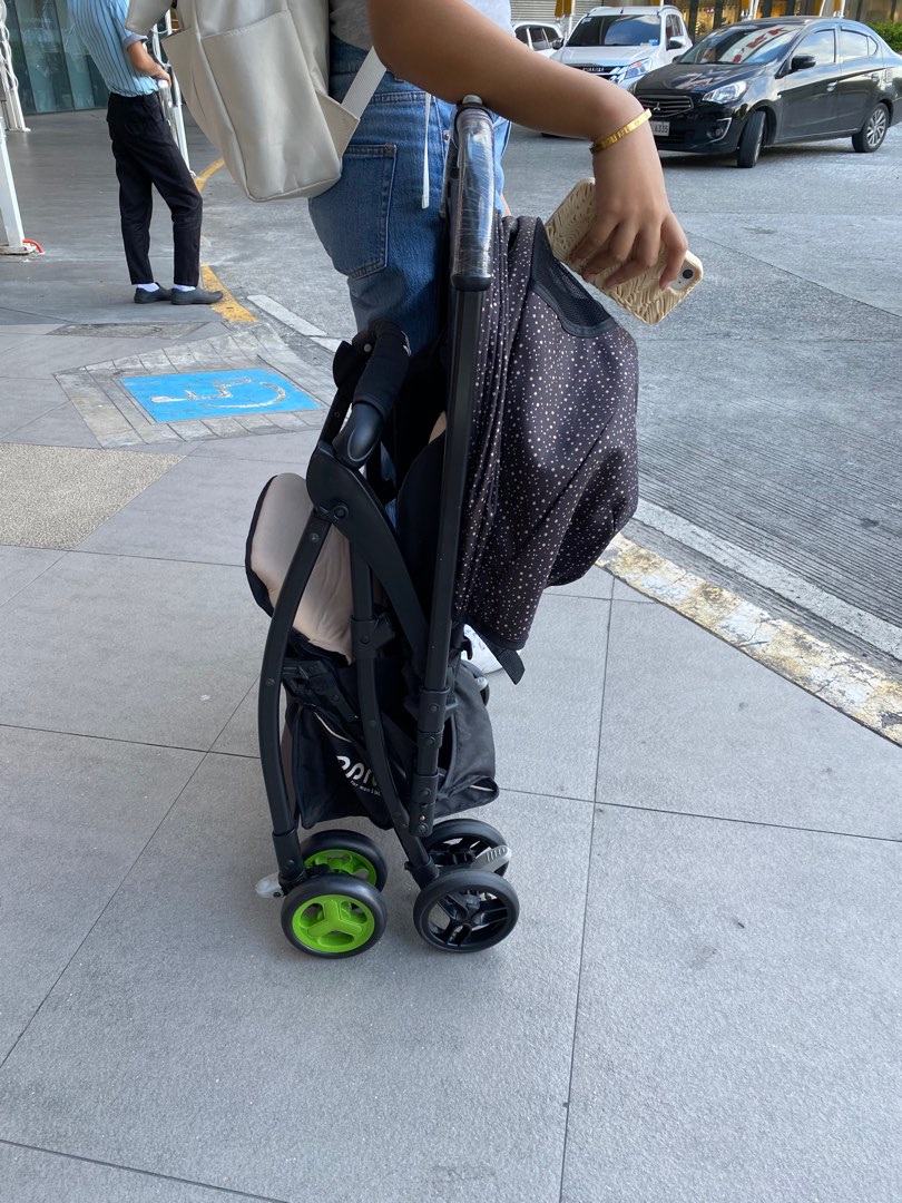 Apruva Kieryo Reversible stroller, black, Babies & Kids, Going Out ...