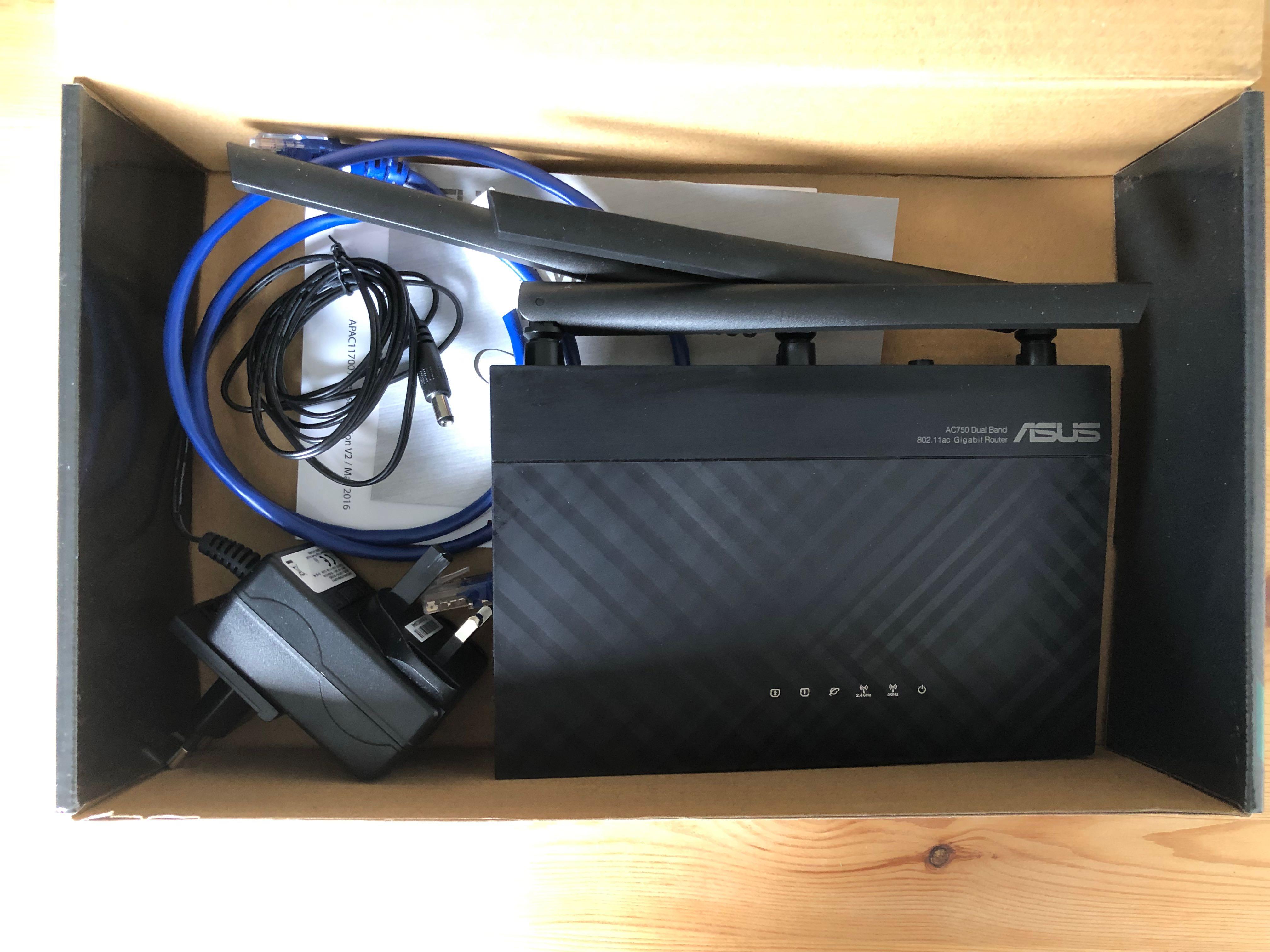 ASUS RT-AC53 wireless-ac750 router, 電腦＆科技, 電腦周邊及配件, Wifi及上網相關產品 - Carousell