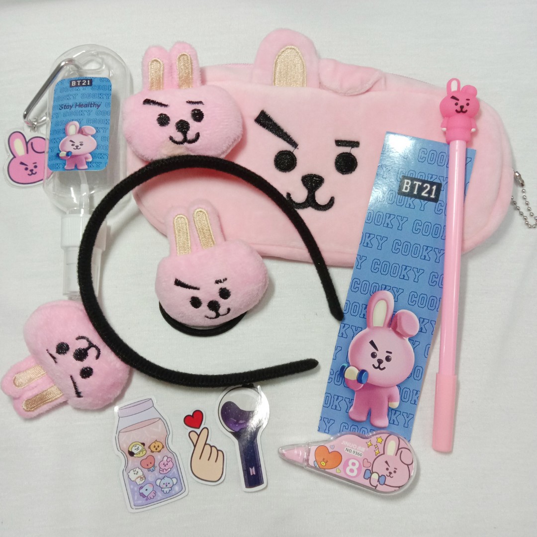 BTS/ BT21 Cooky Merch Bundle, Hobbies & Toys, Memorabilia ...