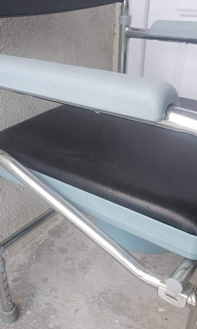 Commode Chair (Sureguard), Health & Nutrition, Braces, Support ...