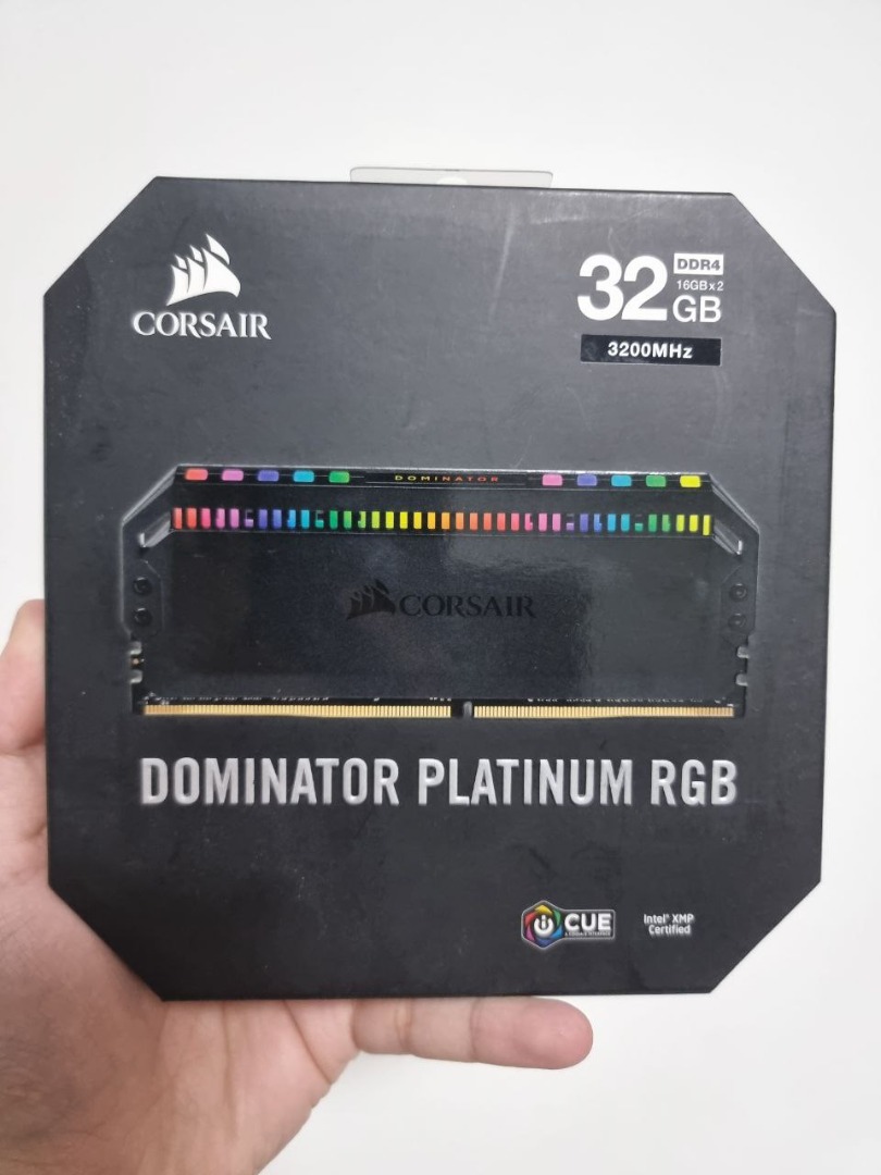 Corsair DOMINATOR® PLATINUM RGB 32GB (2 x 16GB) DDR4 DRAM 3200MHz C16 ...