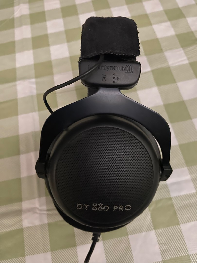 DT 880 Pro Black, Audio, Headphones & Headsets on Carousell