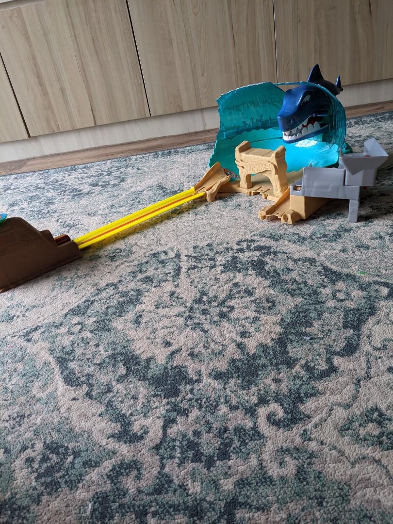 Hot Wheels shark track, Hobbies & Toys, Toys & Games on Carousell