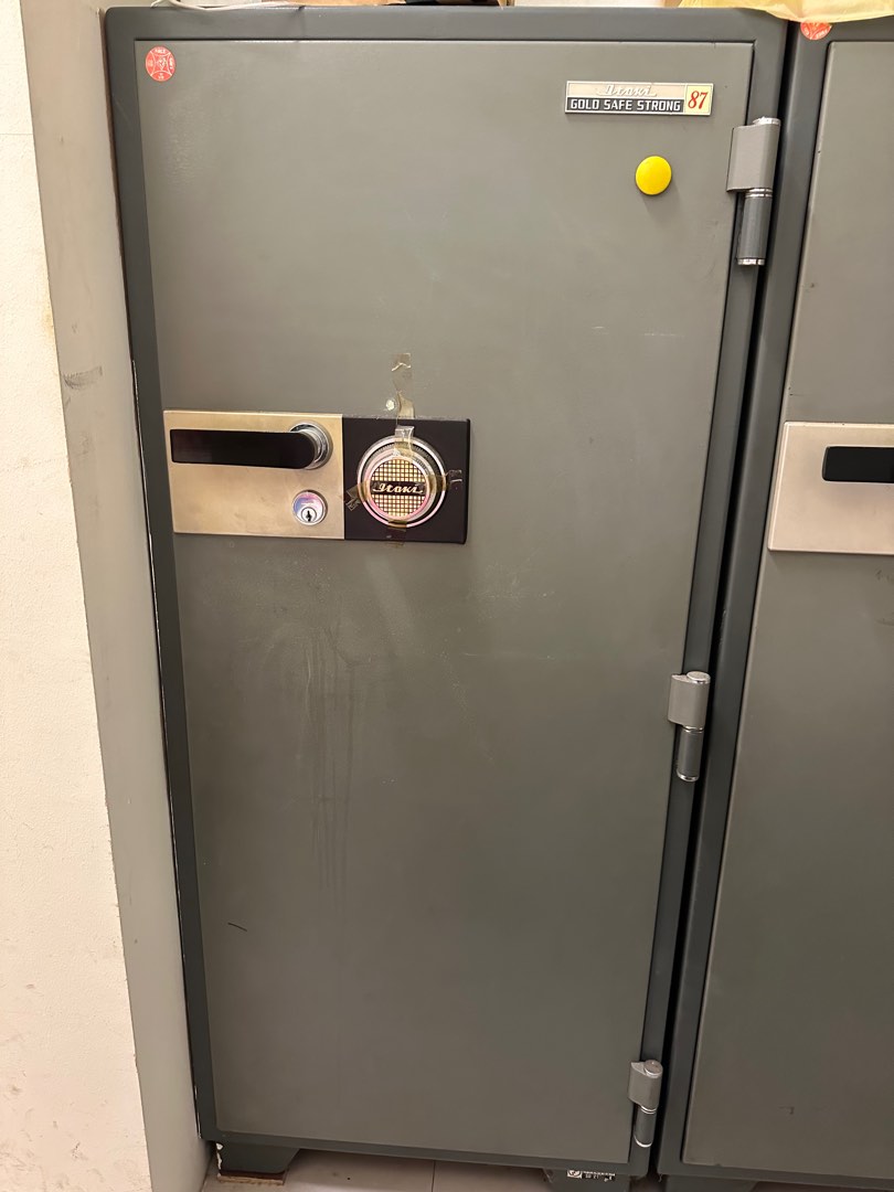 Itoki Safe, Furniture & Home Living, Security & Locks, Safe on Carousell