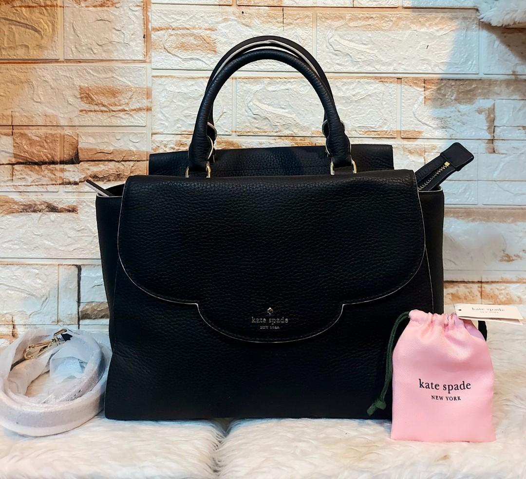 Kate spade scallop bag. 2 way, Luxury, Bags & Wallets on Carousell