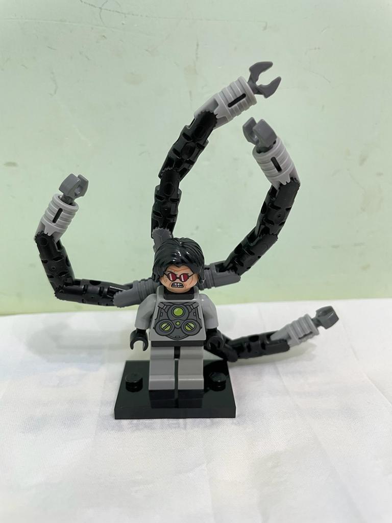 Lego doctor octopus, 興趣及遊戲, 玩具 & 遊戲類 - Carousell