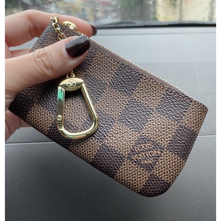 Louis Vuitton LV Key Cles in Damier Ebene, Women's Fashion, Bags ...