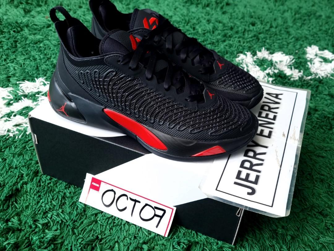 Luka Bred, Men's Fashion, Footwear, Sneakers on Carousell