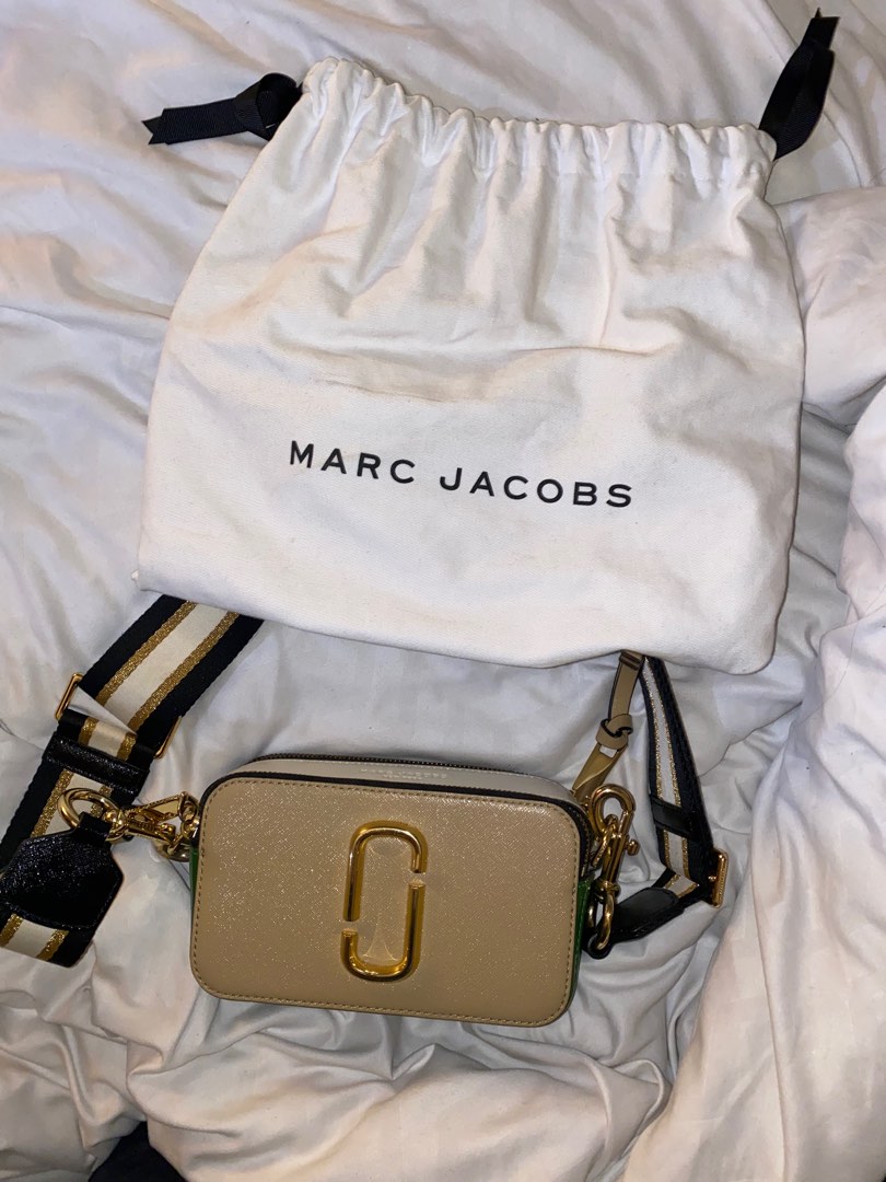 Marc jacobs the snapshot, Luxury, Bags & Wallets on Carousell