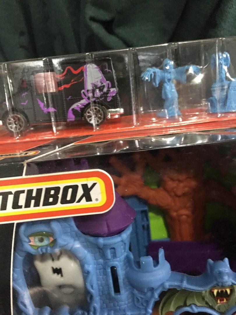 Matchbox Haunted Castle Adventure Set J4757, Hobbies & Toys, Toys ...