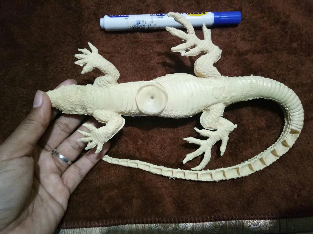 Monitor Lizard Toy, Hobbies & Toys, Toys & Games on Carousell
