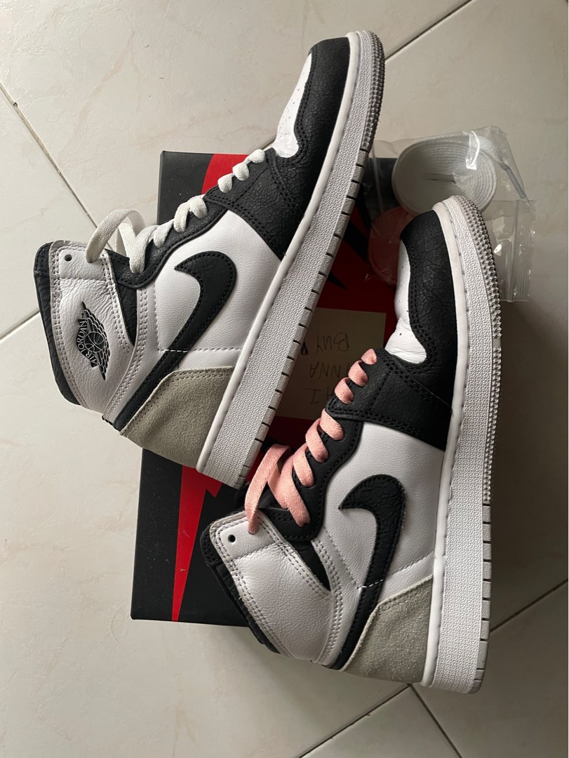 Nike AJ1 High, Women's Fashion, Footwear, Sneakers on Carousell