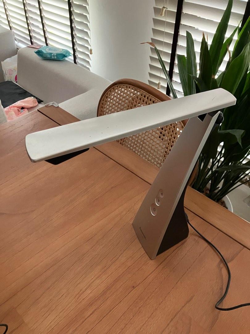 Panasonic SQ-LD221 LED desk lamp, Furniture & Home Living, Lighting ...