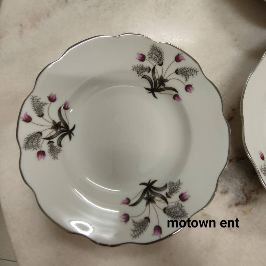 Pinggan antik corak bunga lalang, Furniture & Home Living, Kitchenware ...