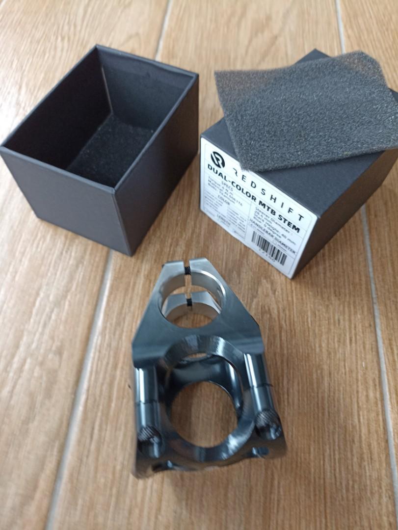 REDSHIFT dual-colour MTB stem, Sports Equipment, Bicycles & Parts ...
