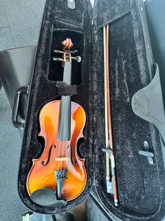 Second hand violin , Hobbies & Toys, Music & Media, Musical Instruments ...