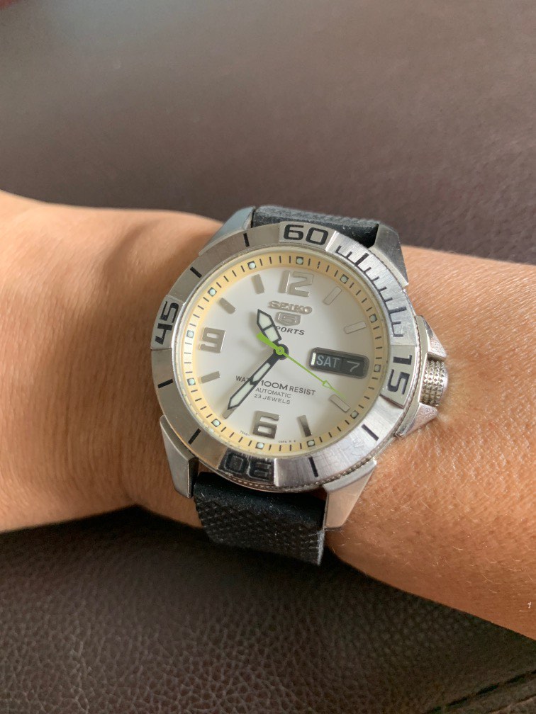 Seiko diver, Men's Fashion, Watches & Accessories, Watches on Carousell
