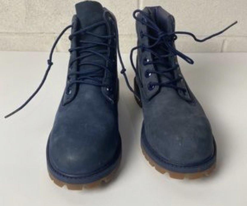 Timberland Navy Blue Shoe, Women's Fashion, Footwear, Boots on Carousell