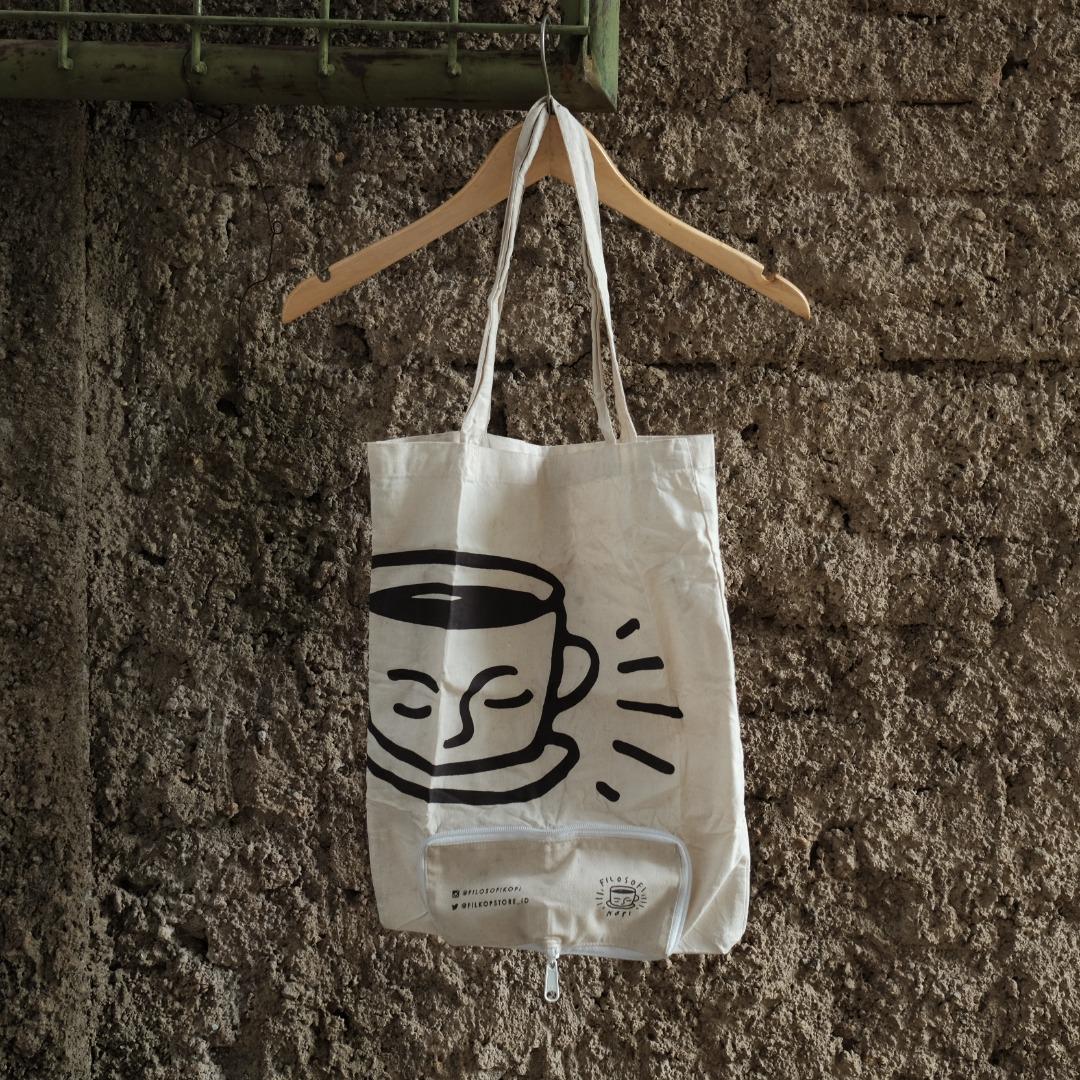 Totebag Filosofi Kopi Original, Fesyen Pria, Tas & Dompet , Lainnya di Carousell
