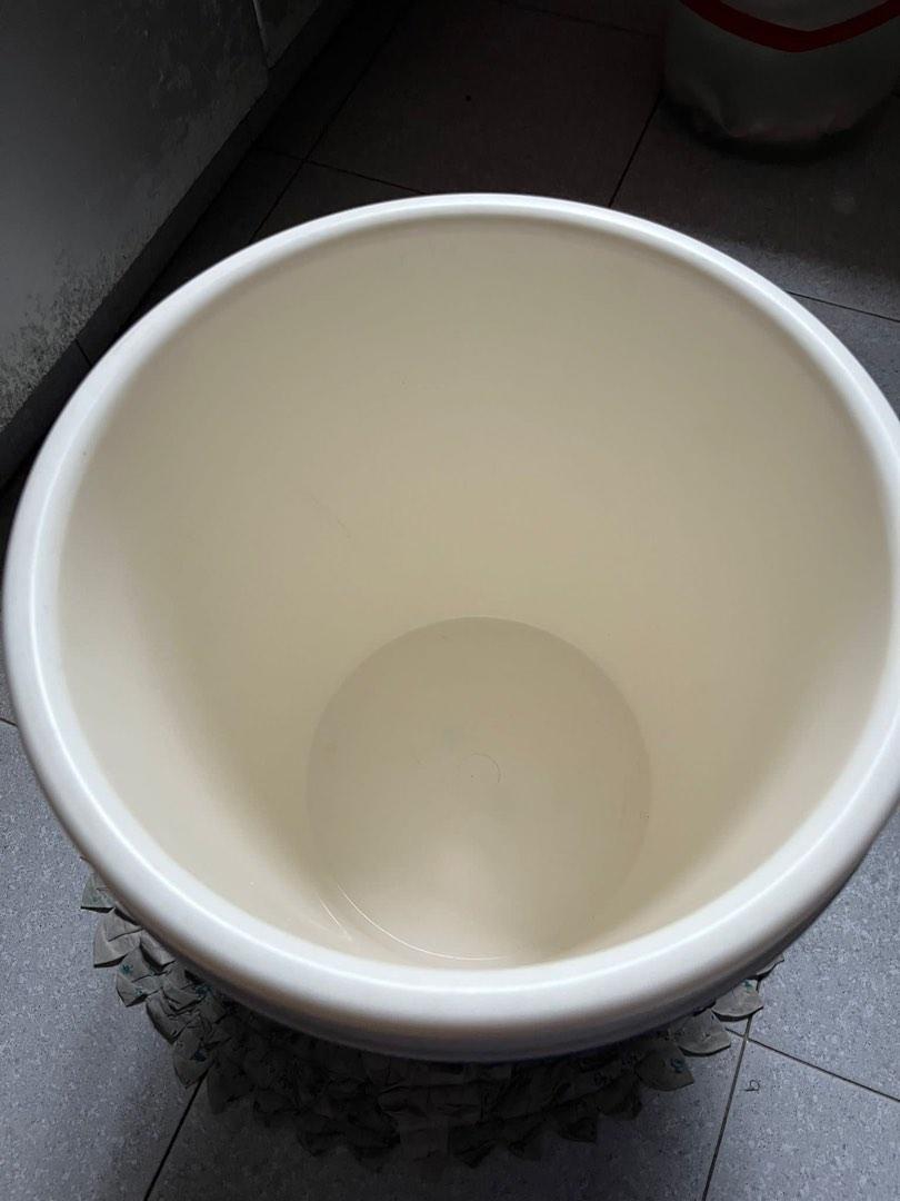 Toyogo cold or hot bucket 19L Container, Furniture & Home Living ...