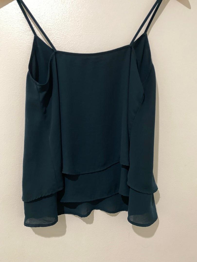 Uniqlo cami top, Women's Fashion, Tops, Sleeveless on Carousell