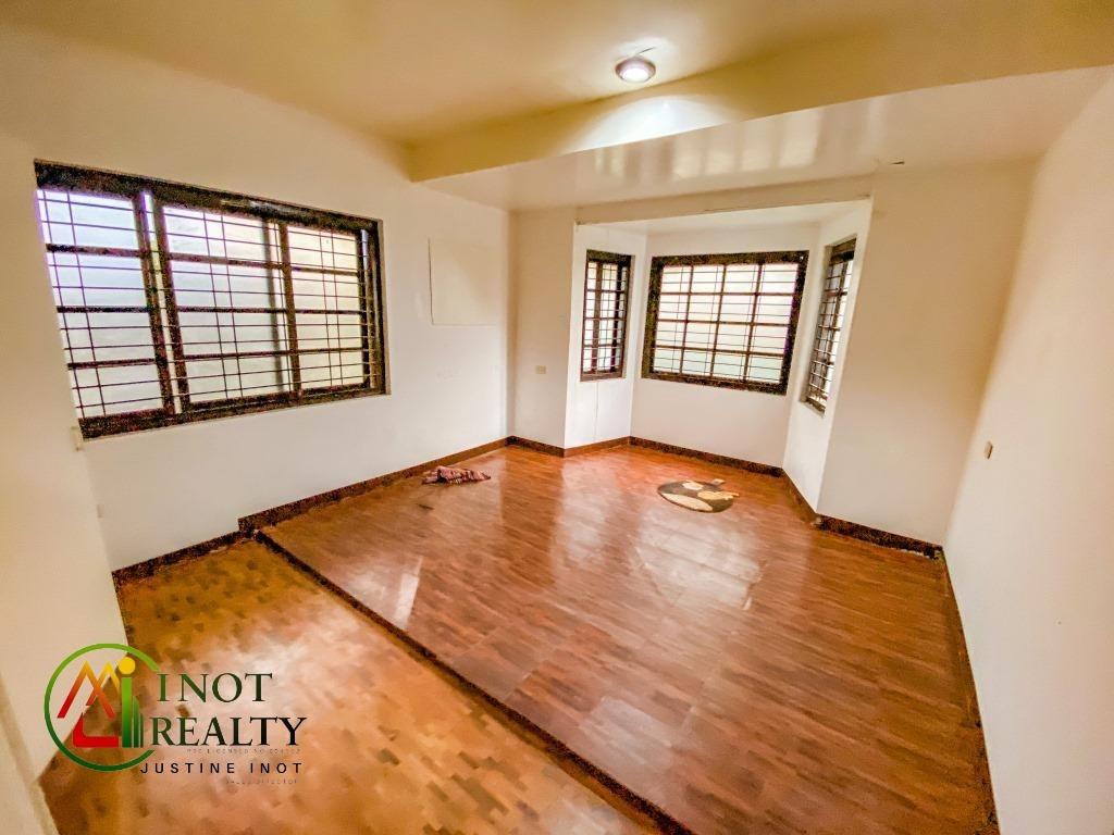 Well Maintained High Ceiling Bungalow house For Sale in Angela Village ...